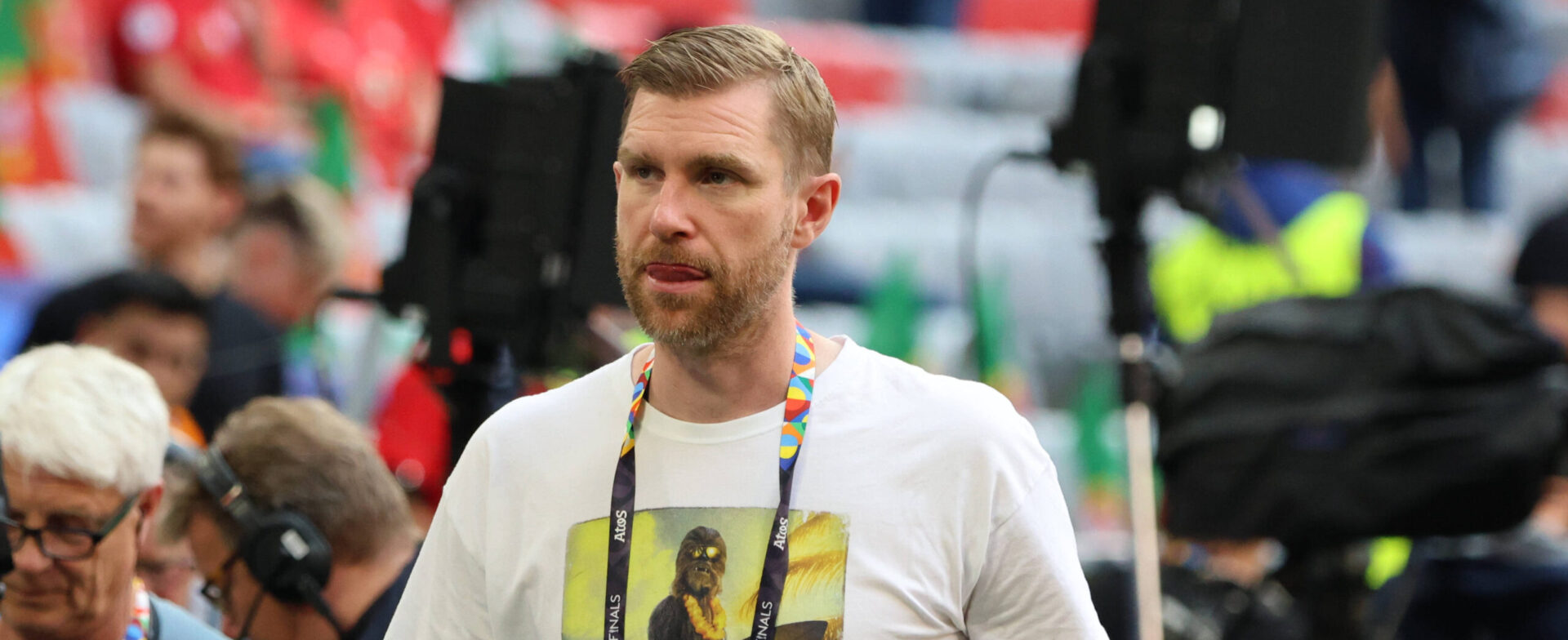 Per Mertesacker hails Archie Stevens after Arsenal sign ex-Rangers talent